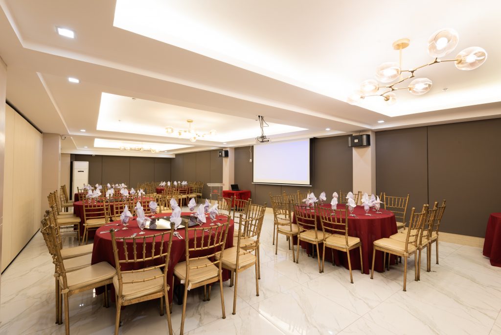 Pearl | Lenox Hotel